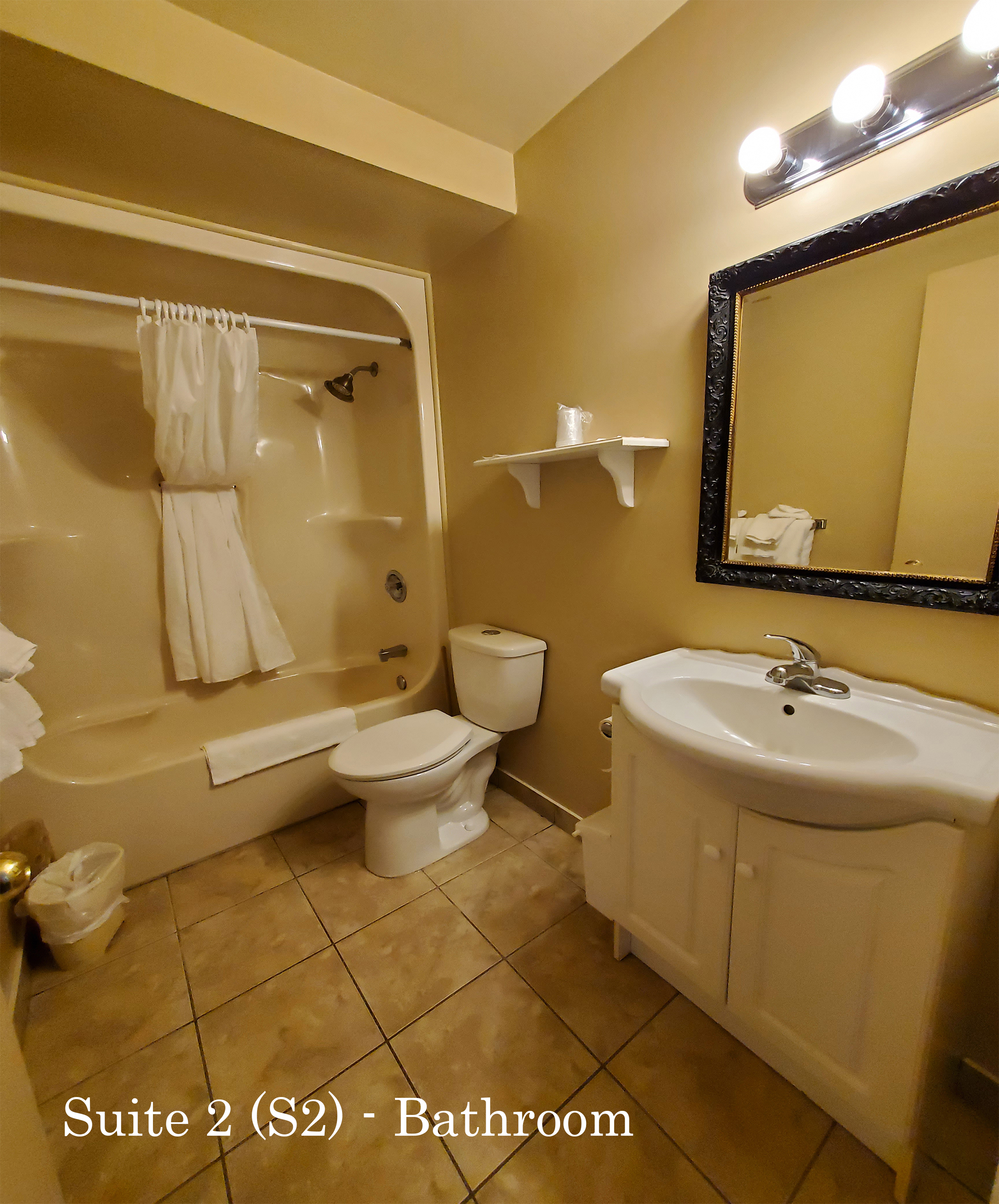 Suite2_Bathroom_LABEL - Spring Lake Resort